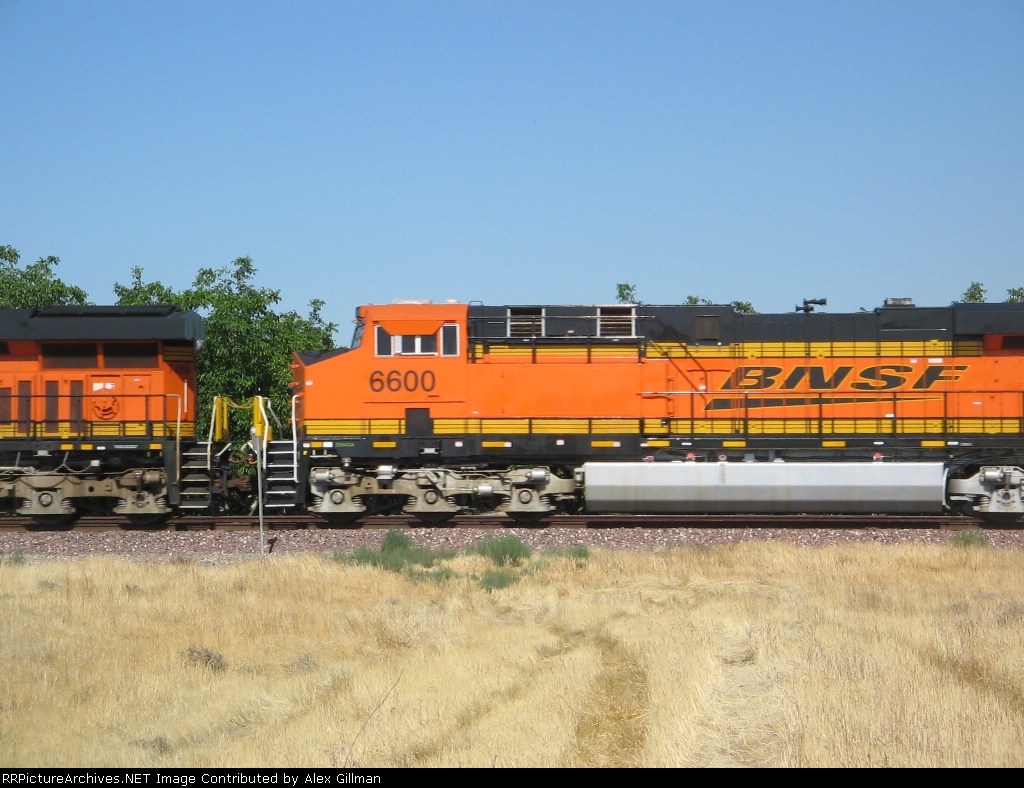 BNSF 6600 Eastbound